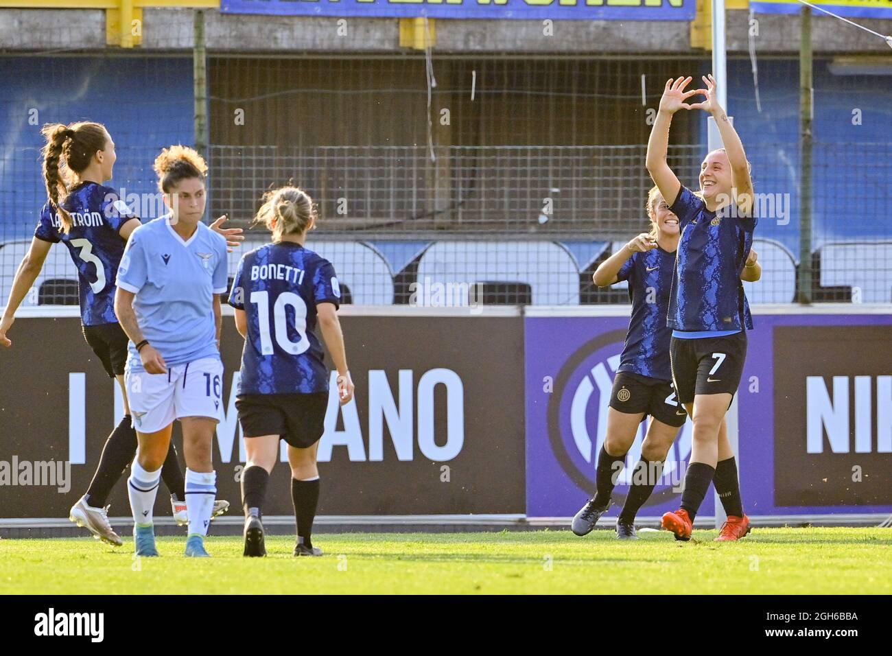 Gloria marinelli womens football hi-res stock photography and images ...