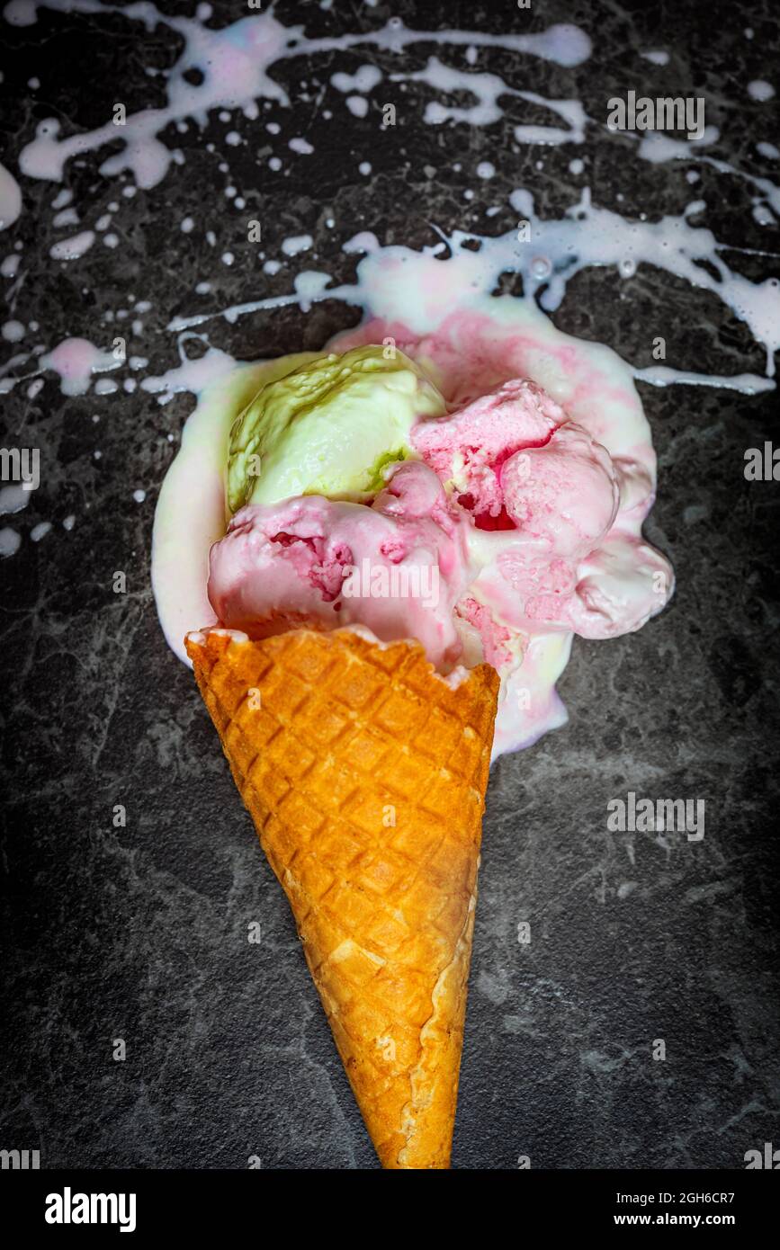 Melted ice cream hi-res stock photography and images - Alamy