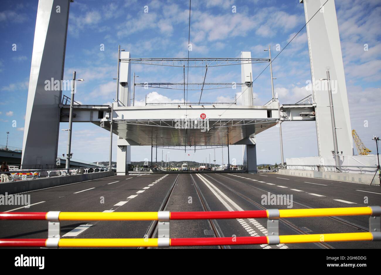 Hisings bridge hi-res stock photography and images - Alamy
