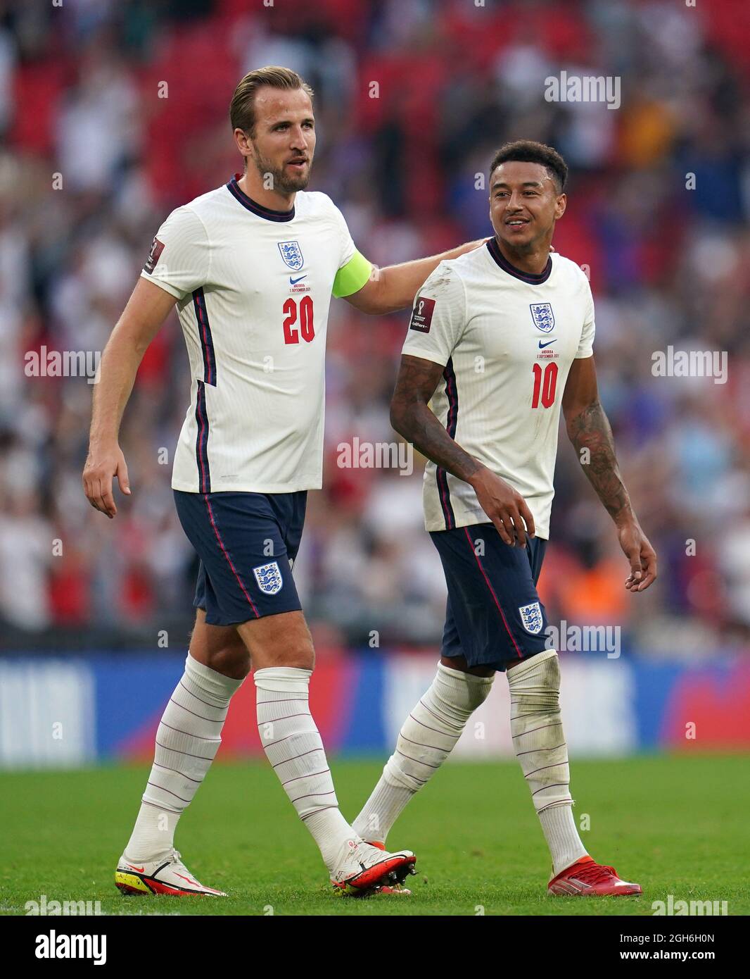 England's Harry Kane (left) and Jesse Lingard after the 2022 FIFA World ...