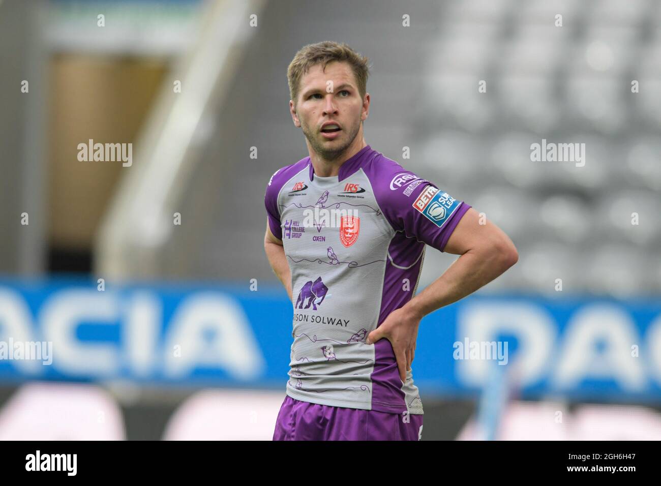 Matt Parcell (9) of Hull KR in action during the game Stock Photo - Alamy