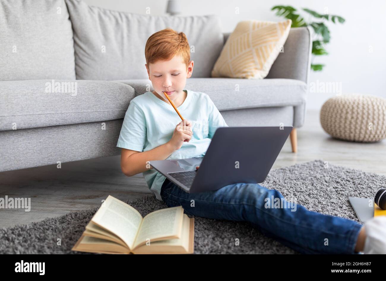 Ginger boy school hi-res stock photography and images - Alamy
