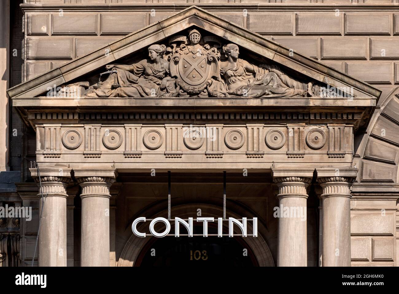 Bank street scotland hi-res stock photography and images - Alamy