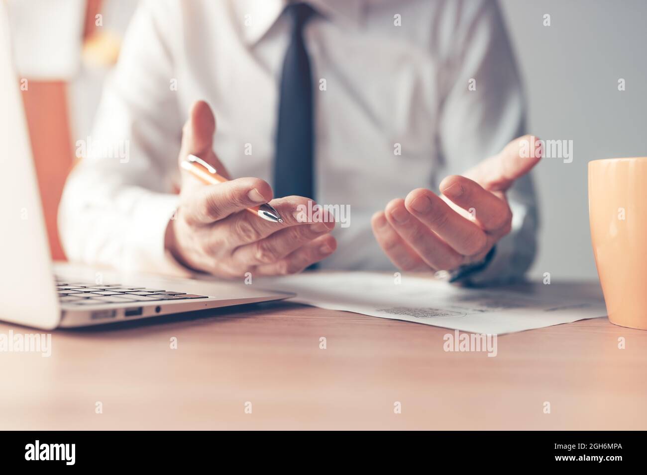 Explaining hands hi-res stock photography and images - Alamy