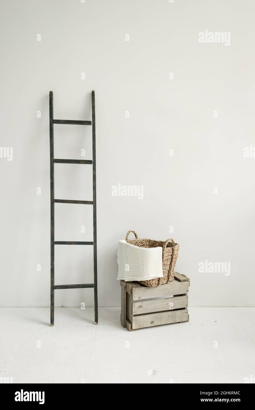 Ladder simplicity wall hi-res stock photography and images - Alamy