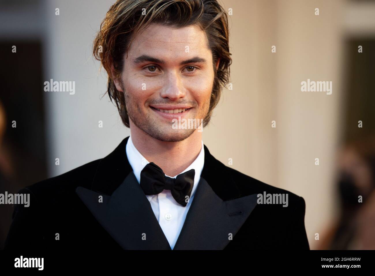 Chase Stokes attends the red carpet of the movie "Competencia Oficial ...