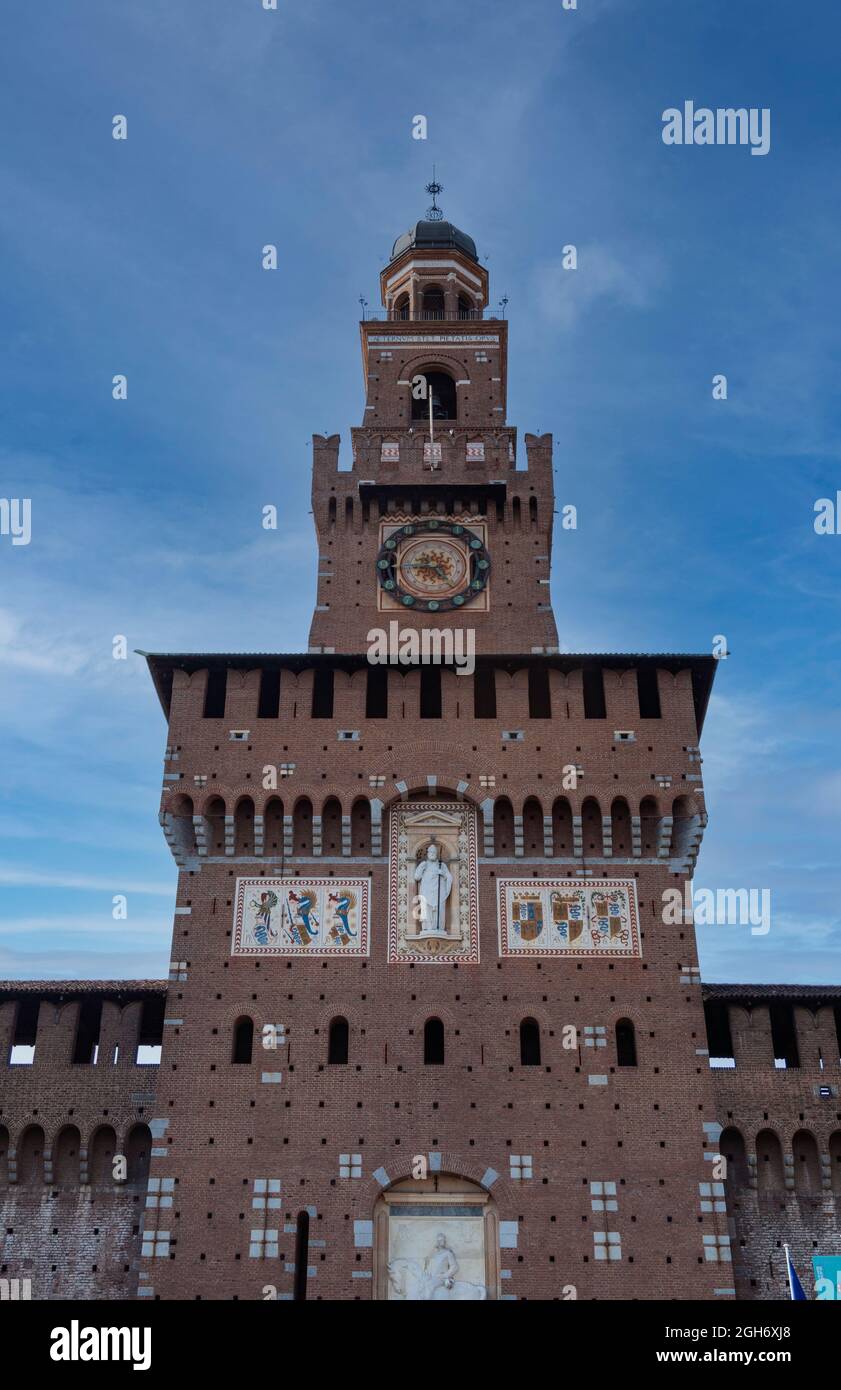 Milan clock tower hi-res stock photography and images - Alamy