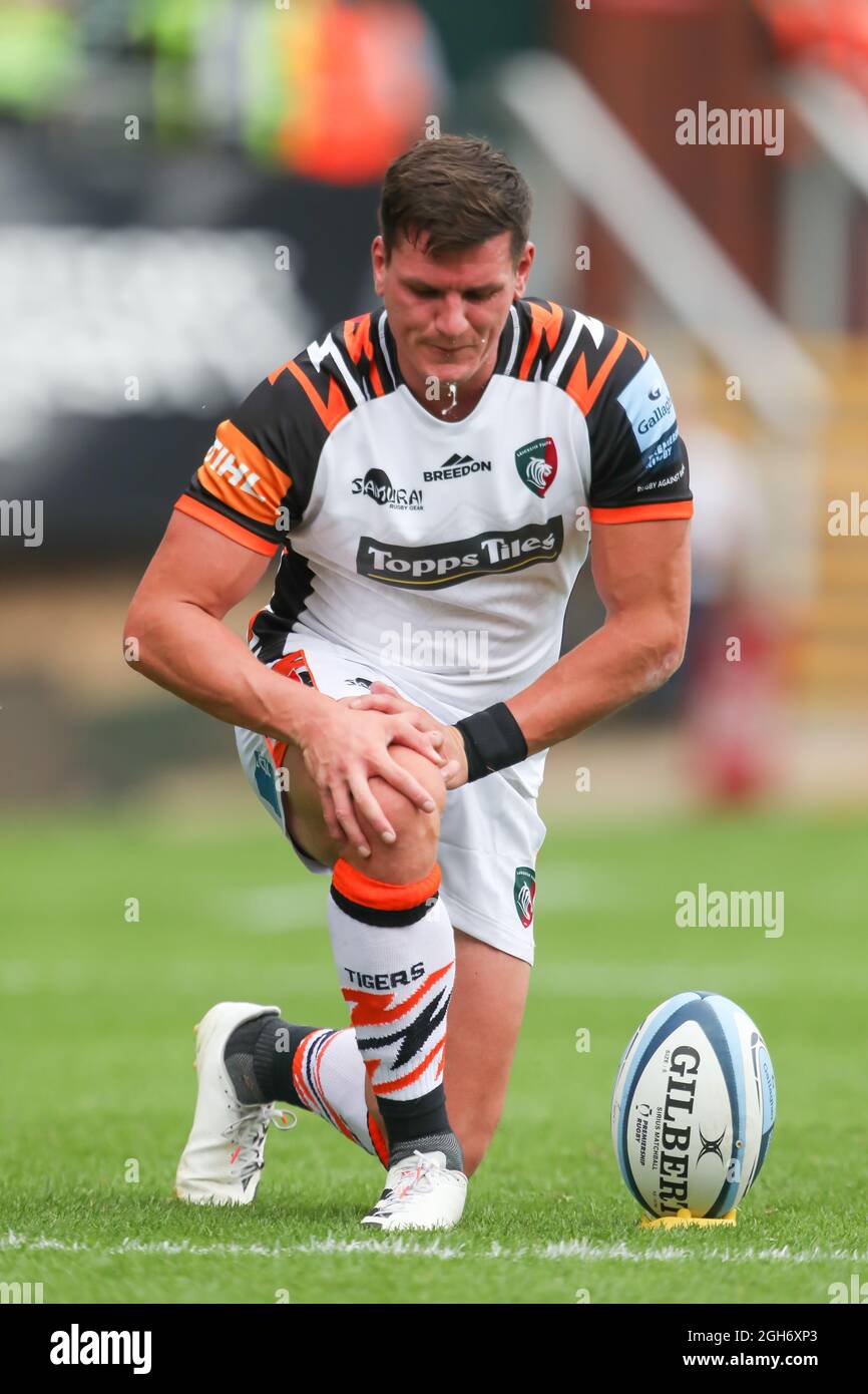 Placekick hi-res stock photography and images - Alamy