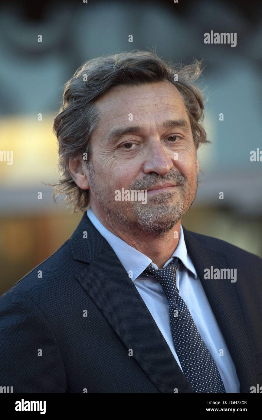 Louis-Do de Lencquesaing attending the Illusions Perdues Premiere as ...