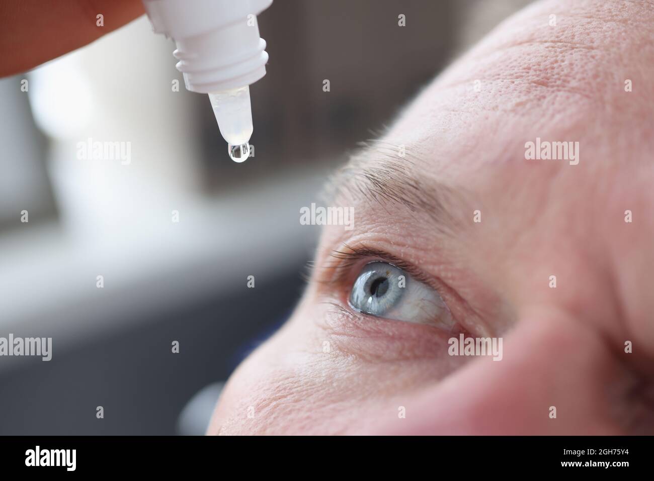 Eyedropper eyesight hi-res stock photography and images - Alamy