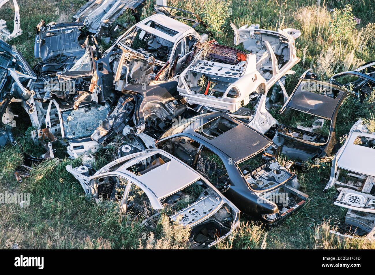 Dump of cars hi-res stock photography and images - Alamy