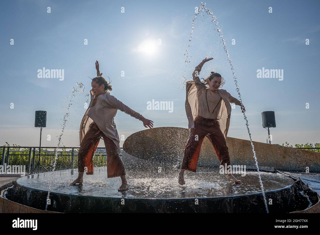 London, UK. 5th September 2021. 'Mayfly' by Kapow dance theatre ...