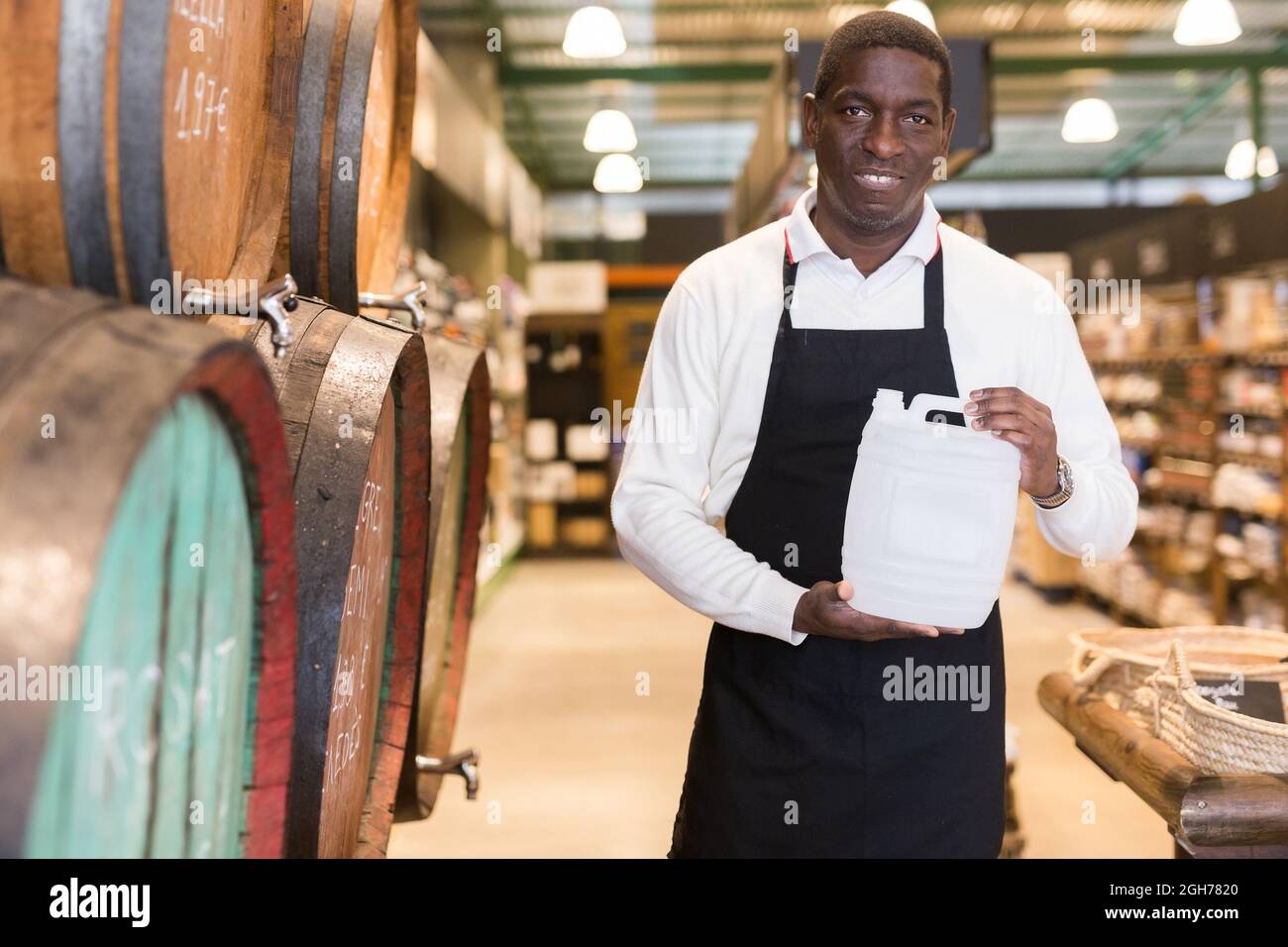 Commercial winemaking hi-res stock photography and images - Alamy