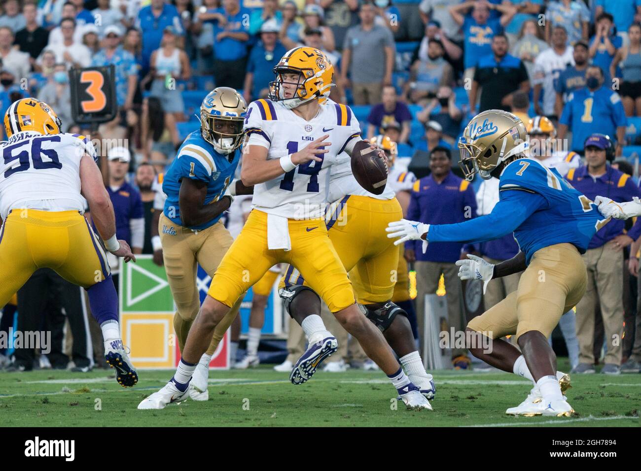 LSU Tigers quarterback Max Johnson (14) throws a pass during a NCAA ...