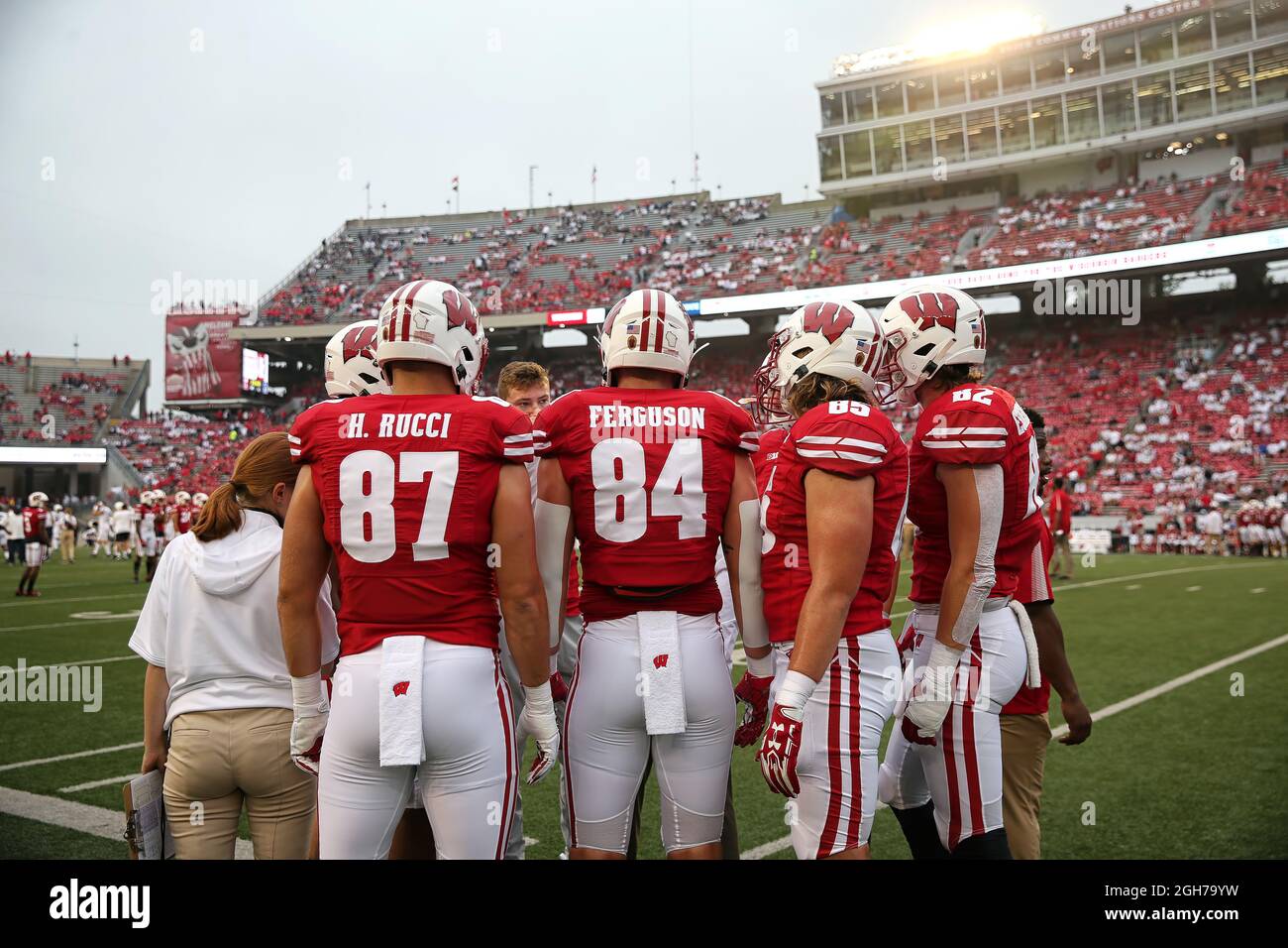 Madison, WI, USA. 04th Sep, 2021. Wisconsin Badgers tight end group ...