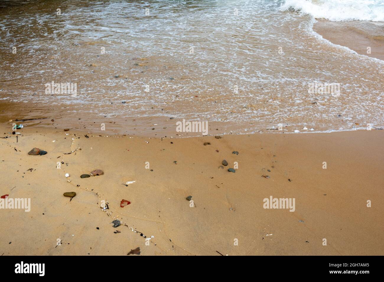 Sea water lapping shoreline hi-res stock photography and images - Alamy