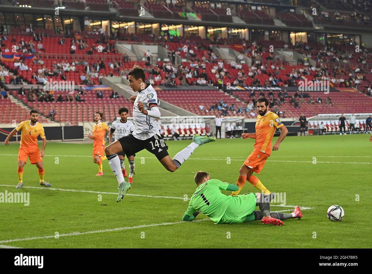 David yurchenko hi-res stock photography and images - Alamy