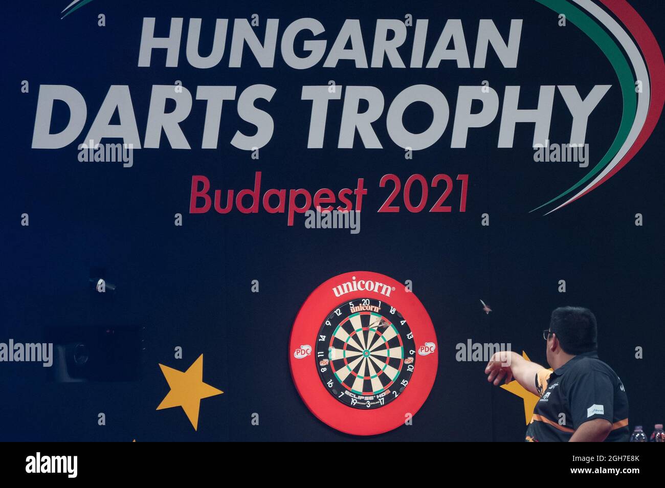 Darts trophy hi-res stock photography and images - Alamy