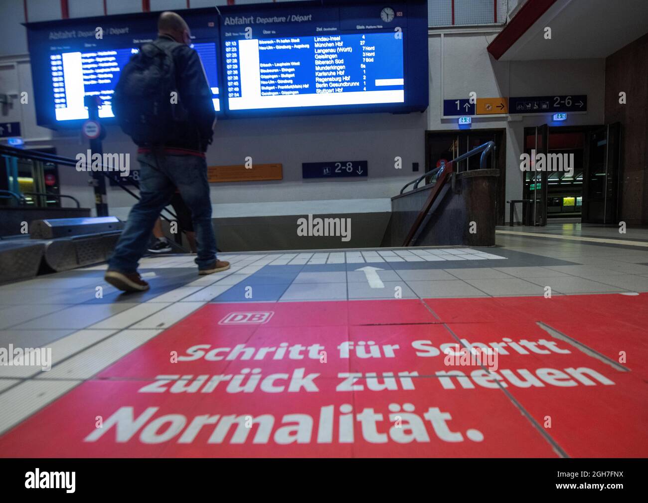 Deutsche bahn advertisement hi-res stock photography and images - Alamy