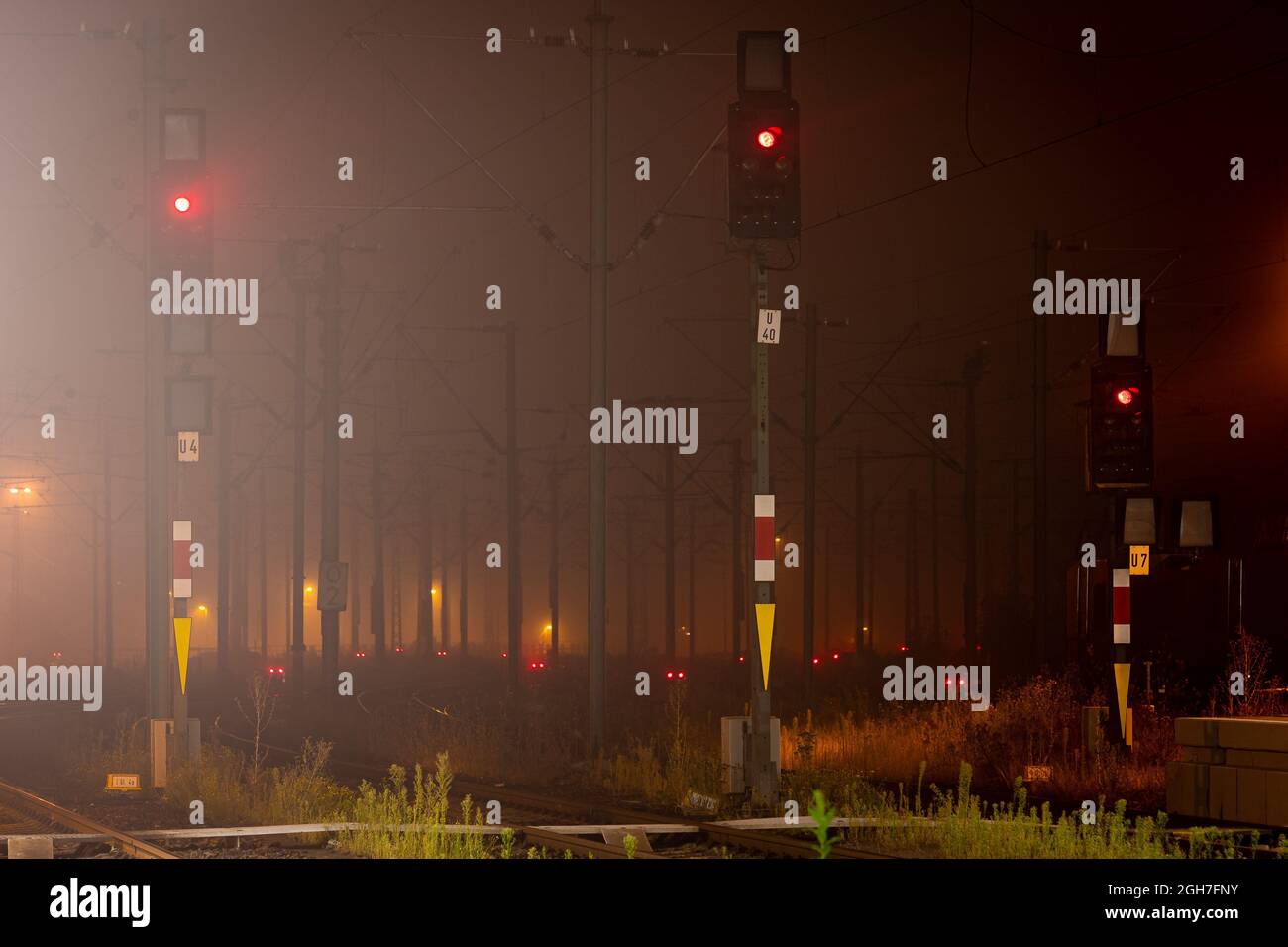 Early traffic signals hi-res stock photography and images - Alamy