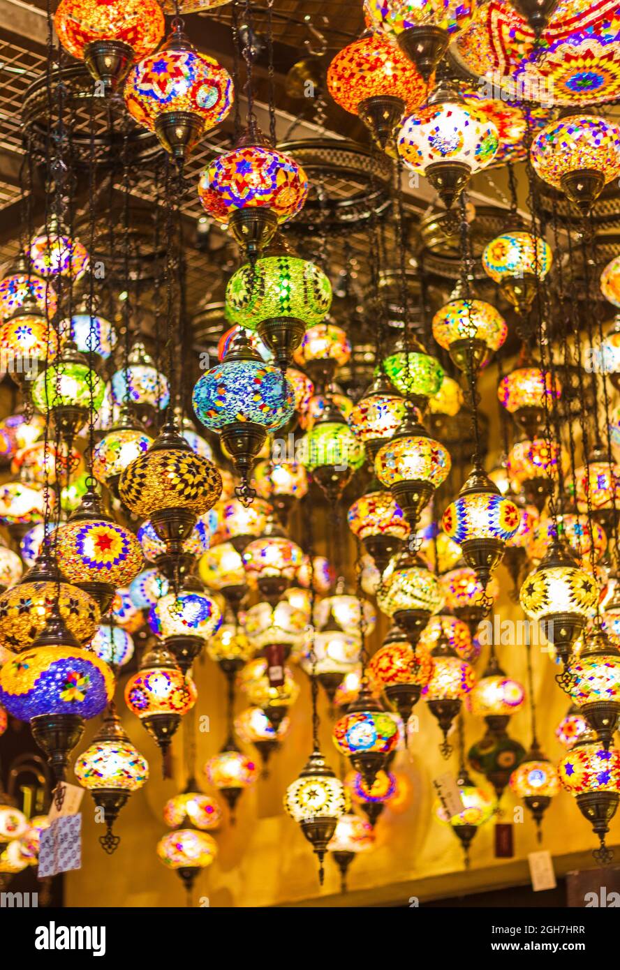 Traditional colorful Arabic lanterns Stock Photo - Alamy