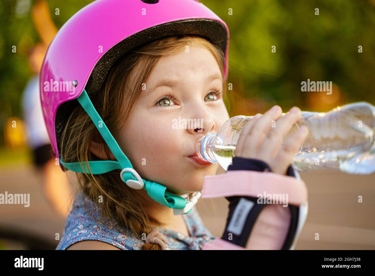 Child drinking water hi-res stock photography and images - Alamy