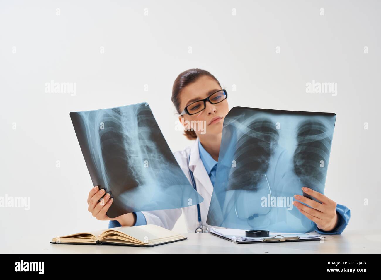 doctor radiologist x-ray research hospital diagnosis Stock Photo - Alamy