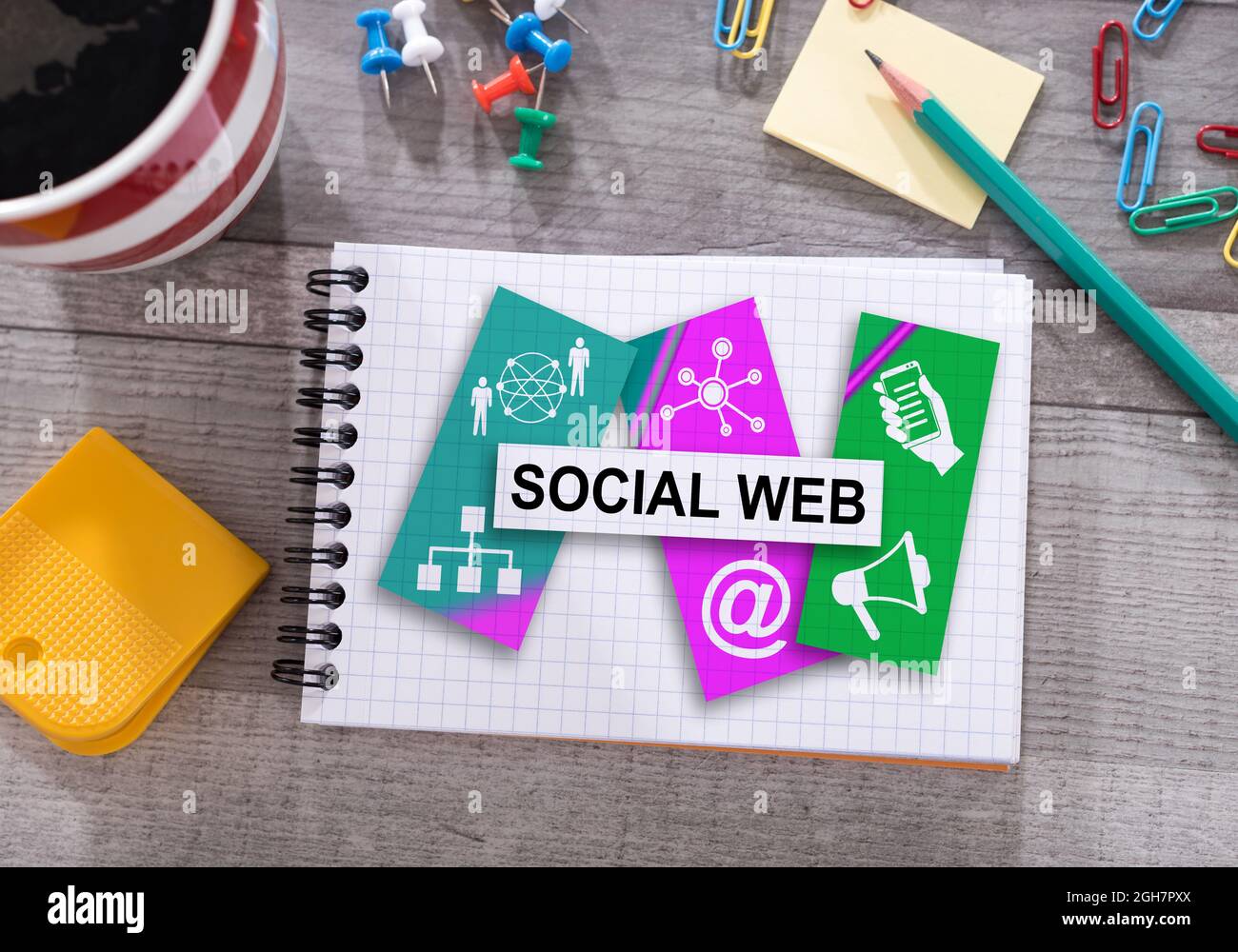 Social web concept drawn on a notepad placed on a desk Stock Photo - Alamy