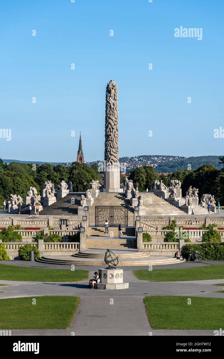 Statues by norwegian sculptor Gustav Vigeland including The Monolith ...