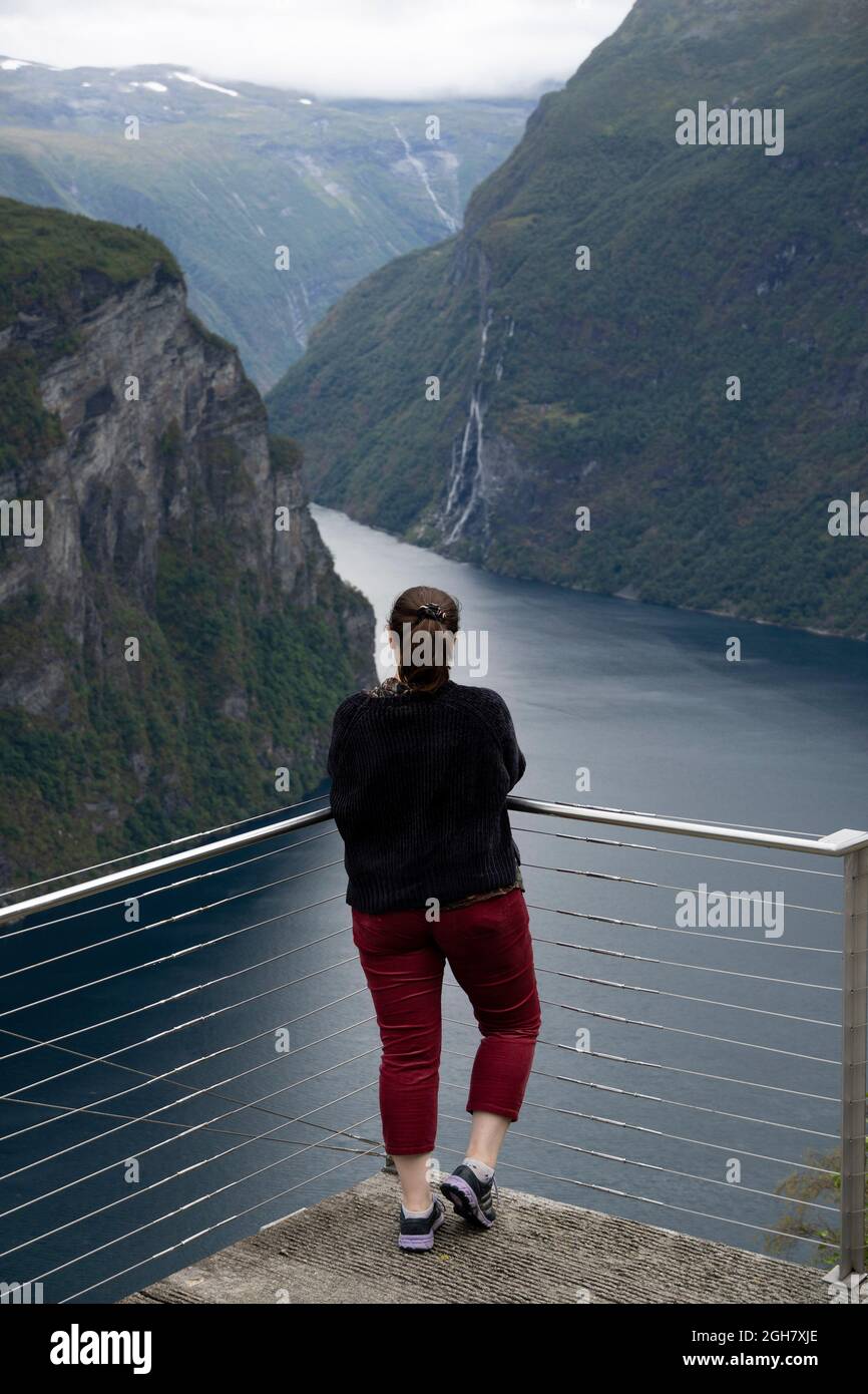 Geiranger vertical hi-res stock photography and images - Alamy