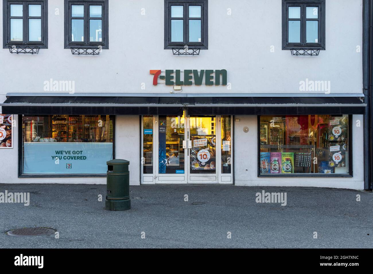 Grocery convenience store chain hi-res stock photography and images - Alamy