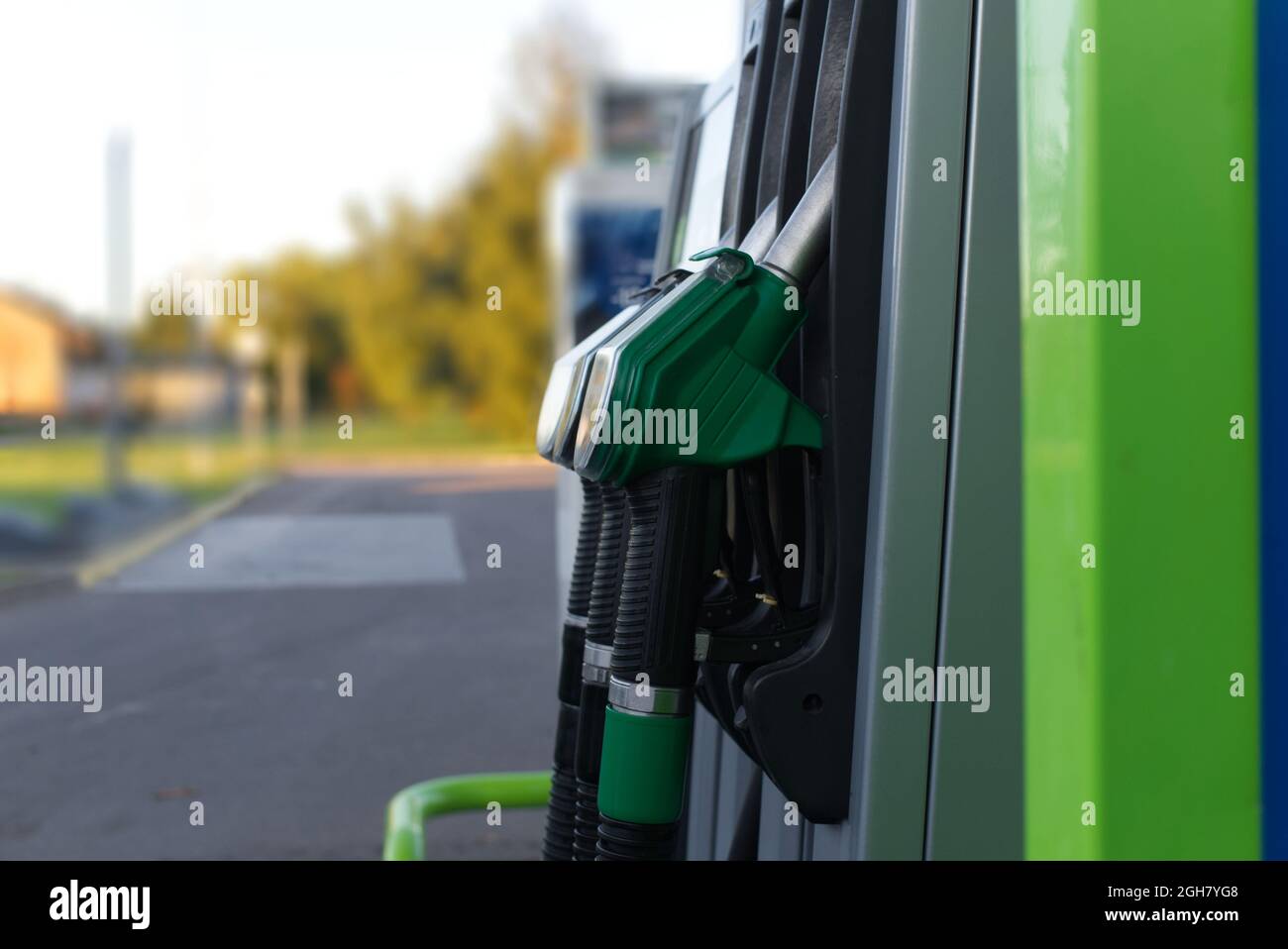 Benzene pumps hi-res stock photography and images - Alamy