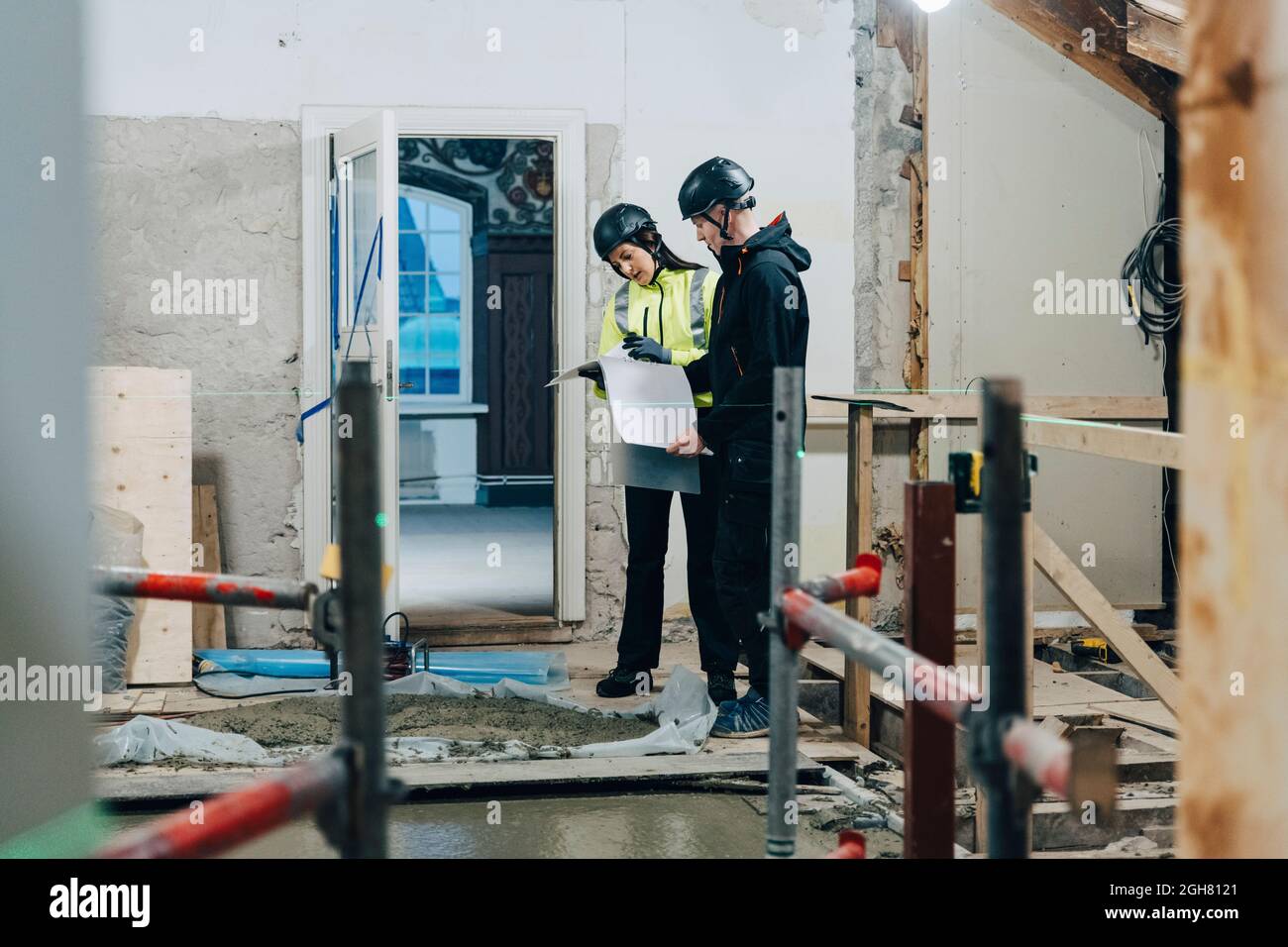 Construction site communication hi-res stock photography and images - Alamy