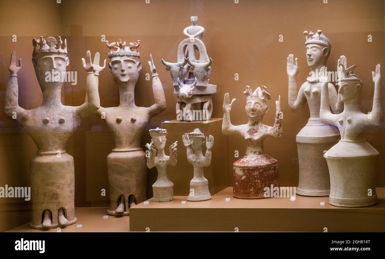 Minoan, bronze age, terracotta goddess statues. From the postpalatial ...