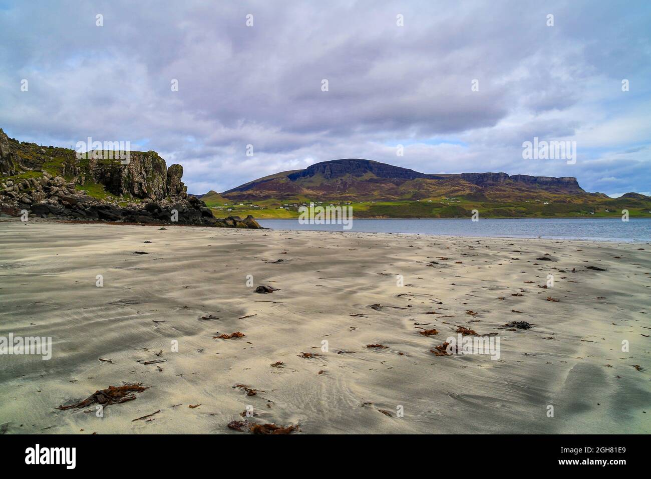 An Corran beach in Staffin Bay on the Isle of Skye Stock Photo - Alamy