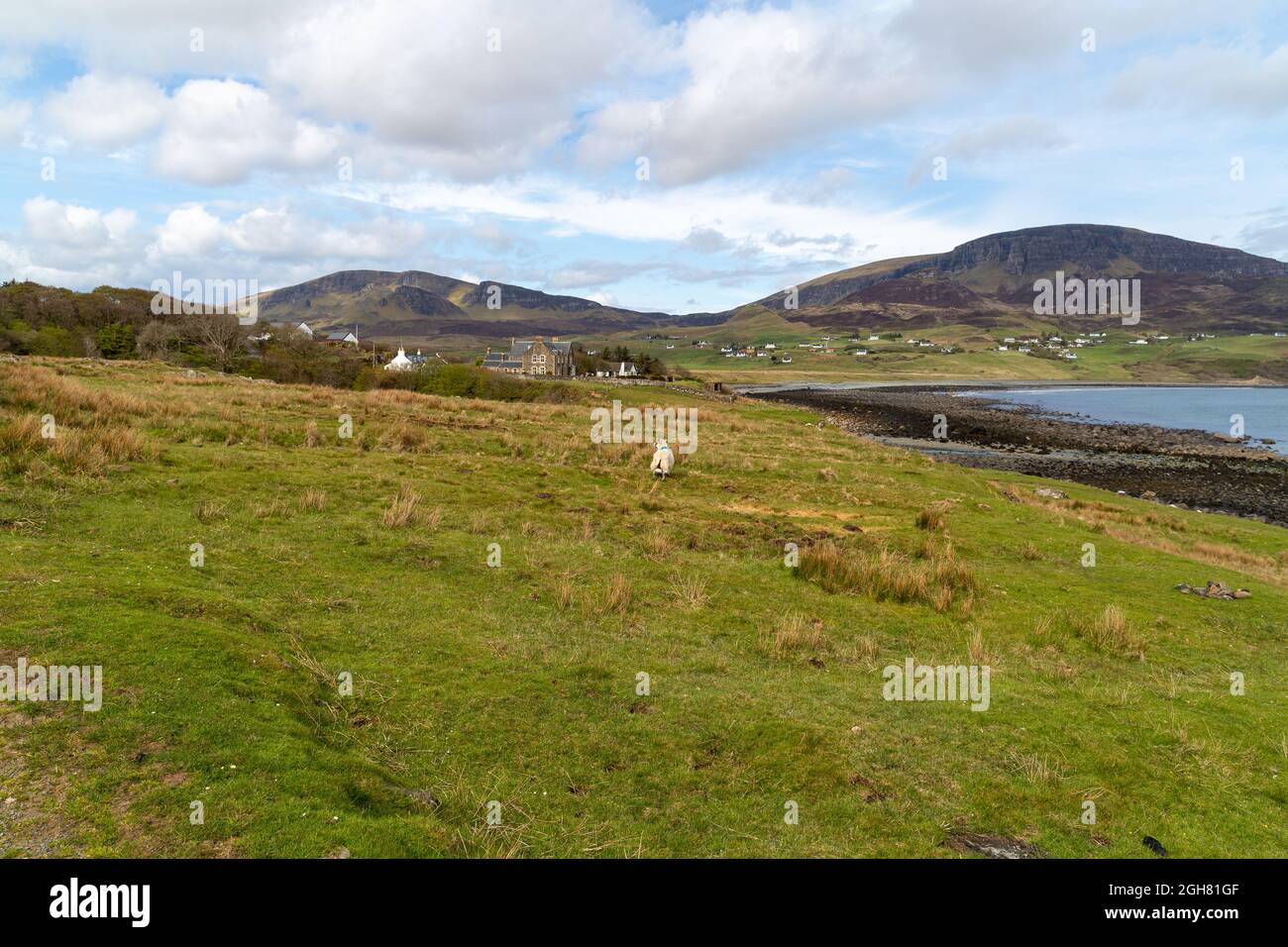 An Corran beach in Staffin Bay on the Isle of Skye Stock Photo - Alamy