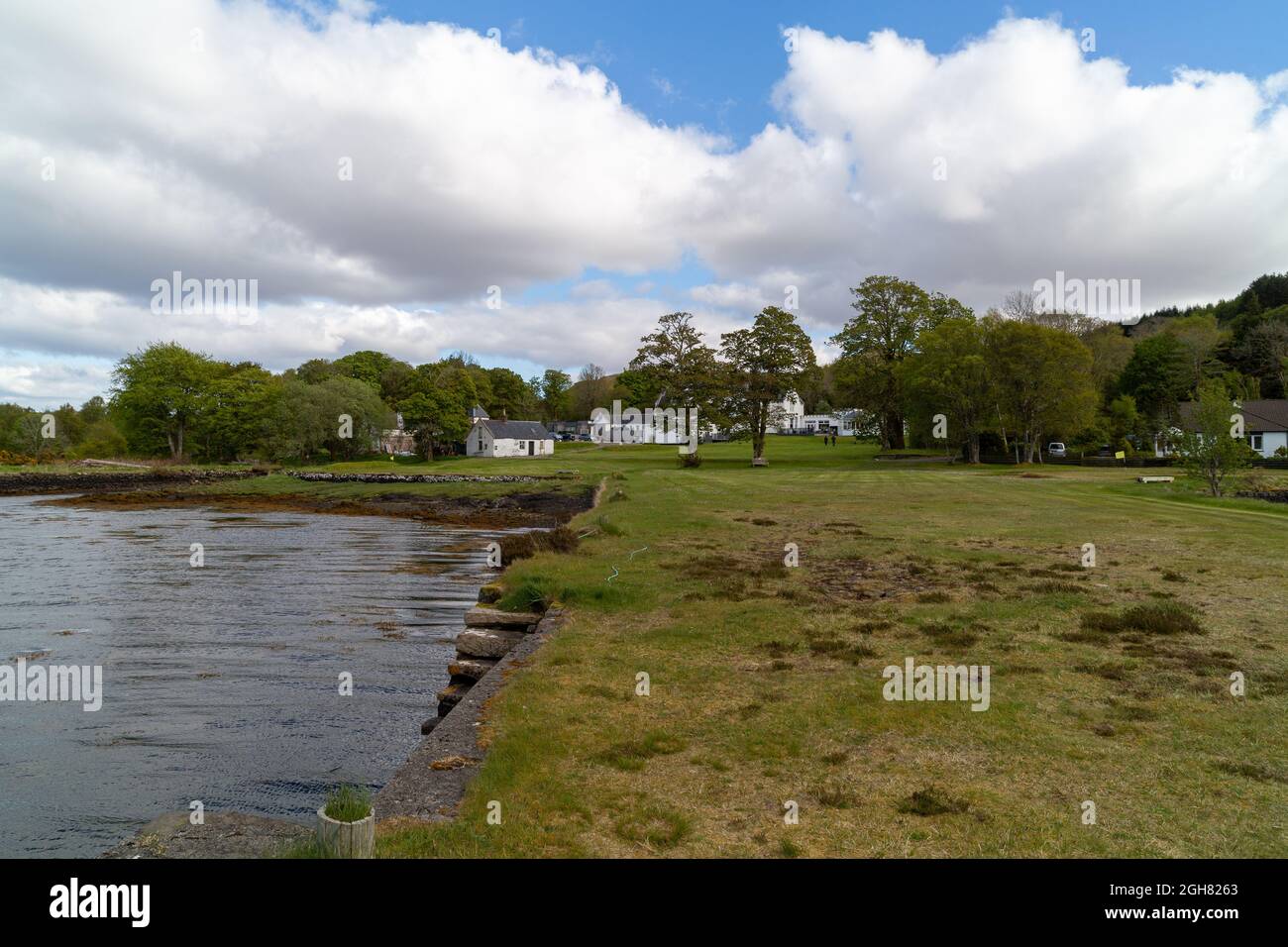 Skeabost inn hi-res stock photography and images - Alamy