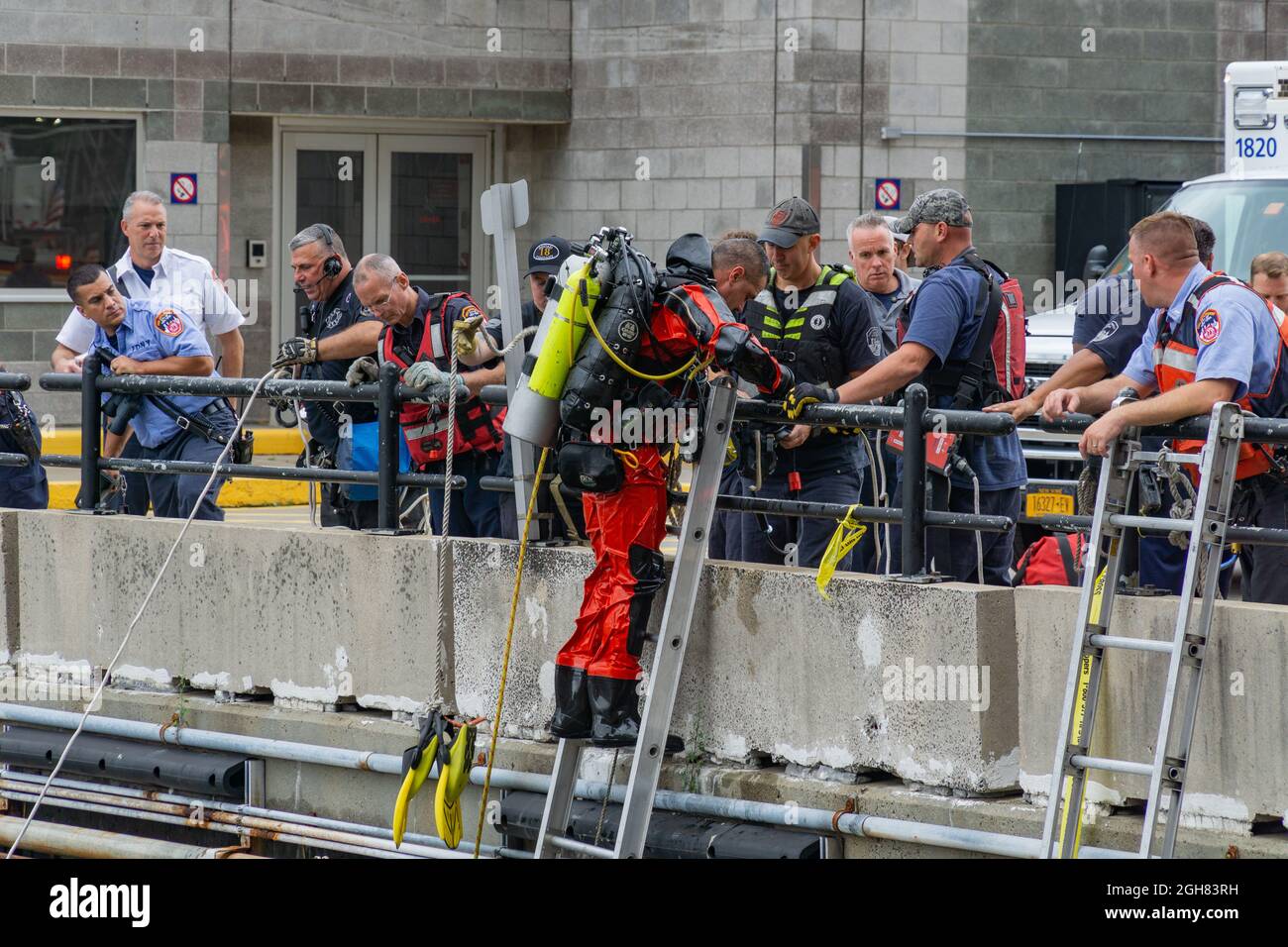 New York City, United States. 05th Sep, 2021. FDNY Marine Unit and NYPD ...