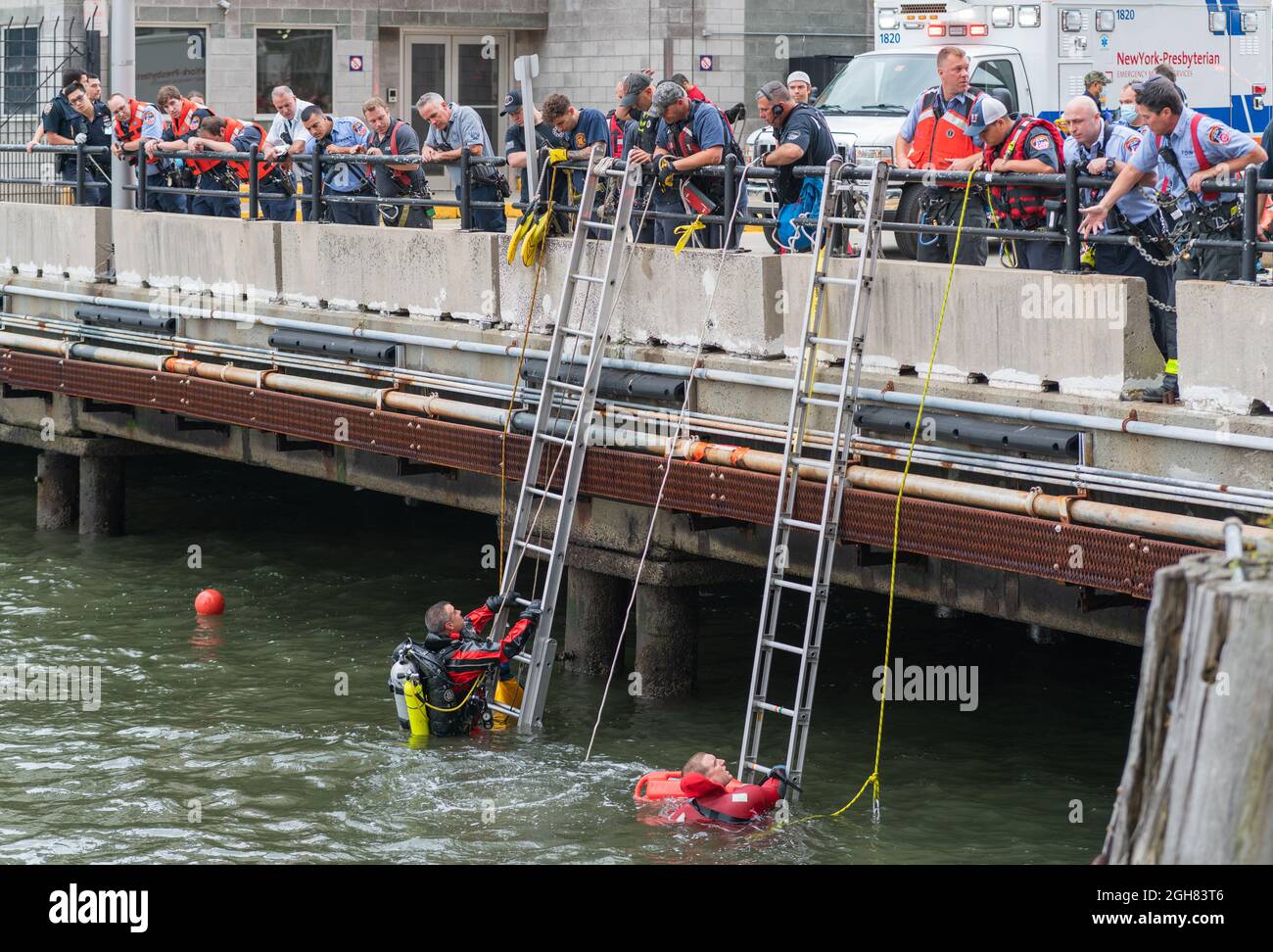 New York City, United States. 05th Sep, 2021. FDNY Marine Unit and NYPD ...