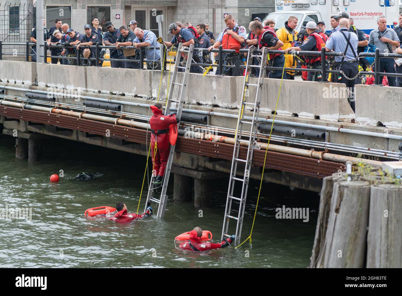 New York City, United States. 05th Sep, 2021. FDNY Marine Unit and NYPD ...