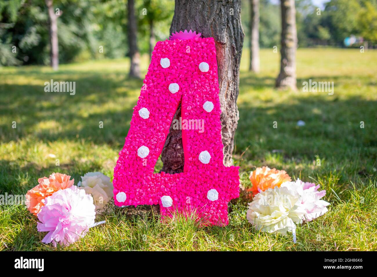 Floral number four design hi-res stock photography and images - Alamy