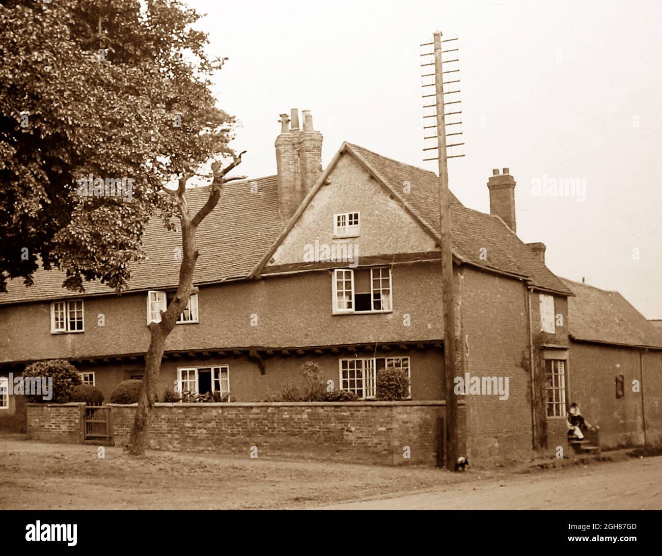 The former Old Lion Inn, also known as the Gunpowder Plot House ...