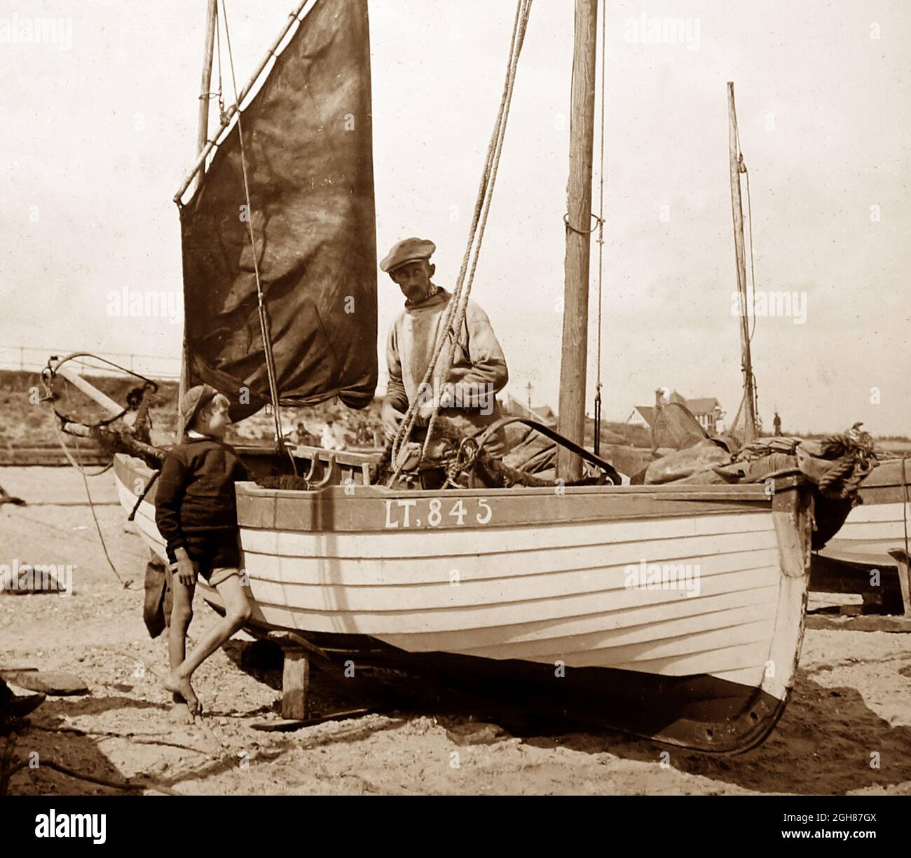 Vintage fisherman hi-res stock photography and images - Alamy
