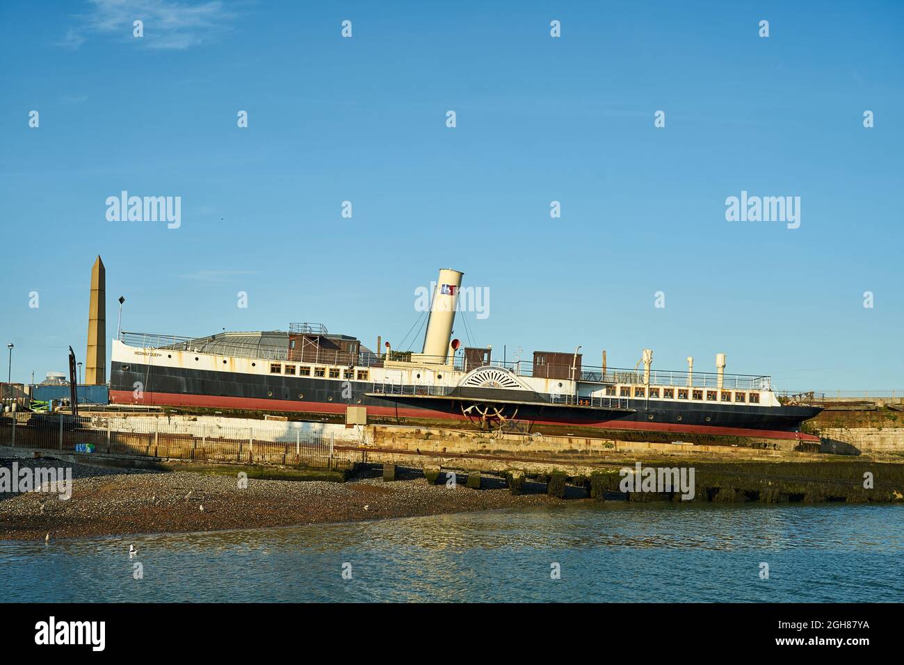 Ramgsate royal harbor hi-res stock photography and images - Alamy