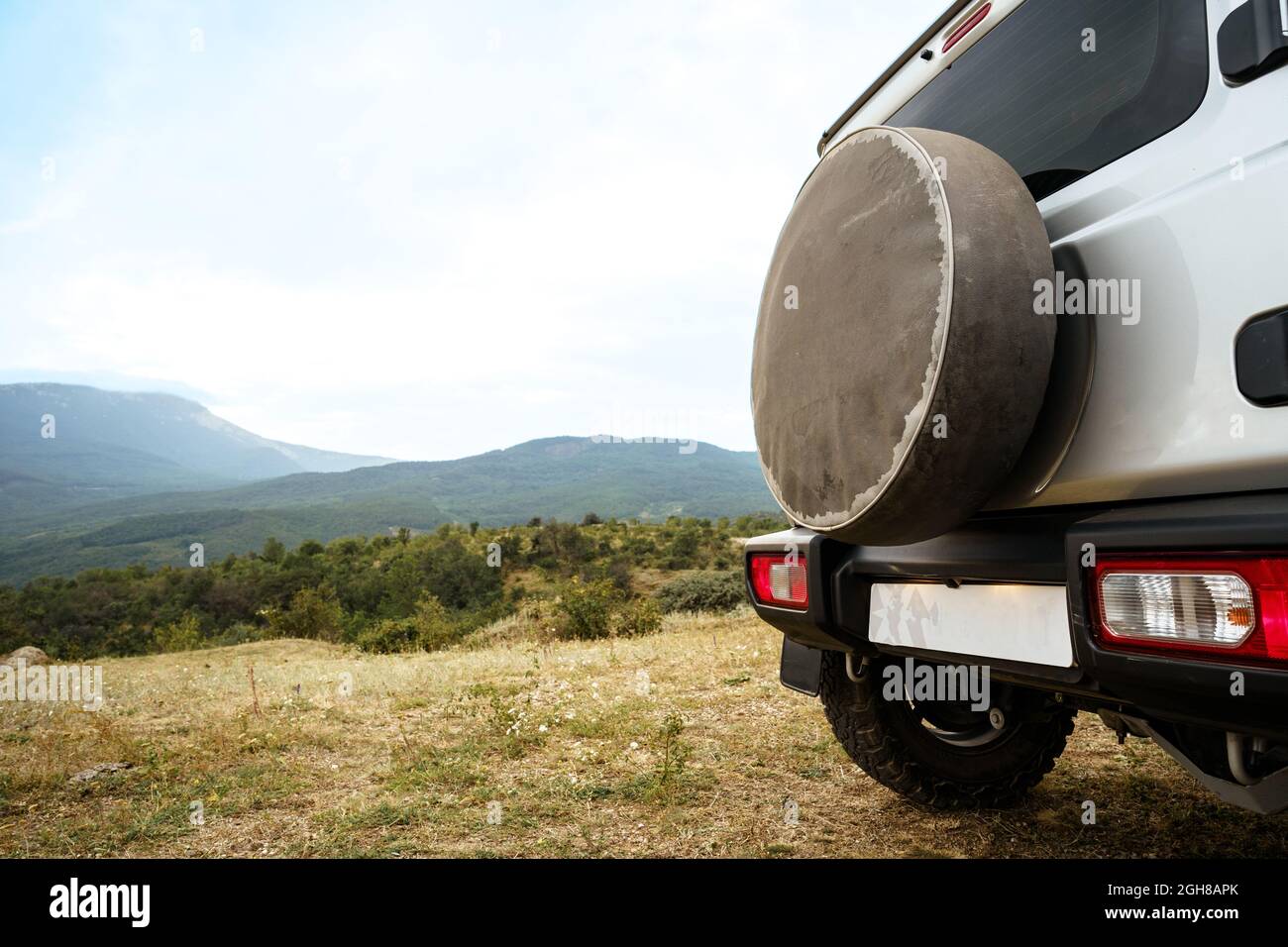 Dark gray suv hi-res stock photography and images - Alamy