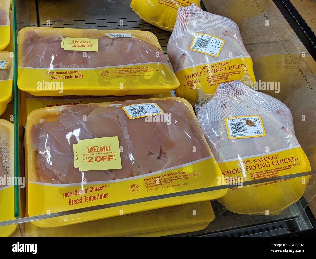 Chicken grocery store united states hi-res stock photography and images ...