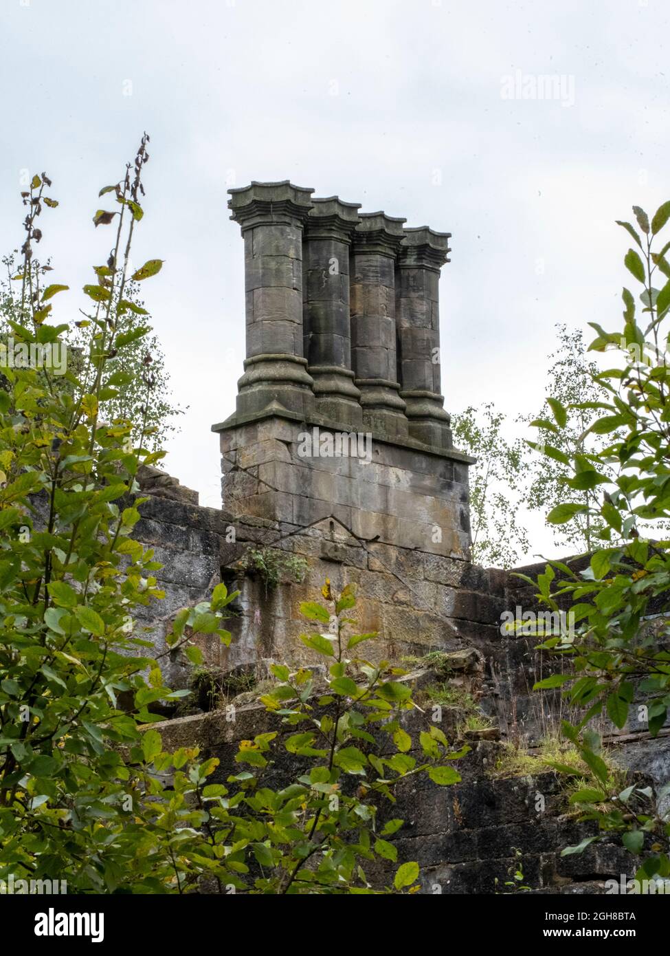 The ruins of the Dunmore Park estate in Falkirk, Scotland Stock Photo ...