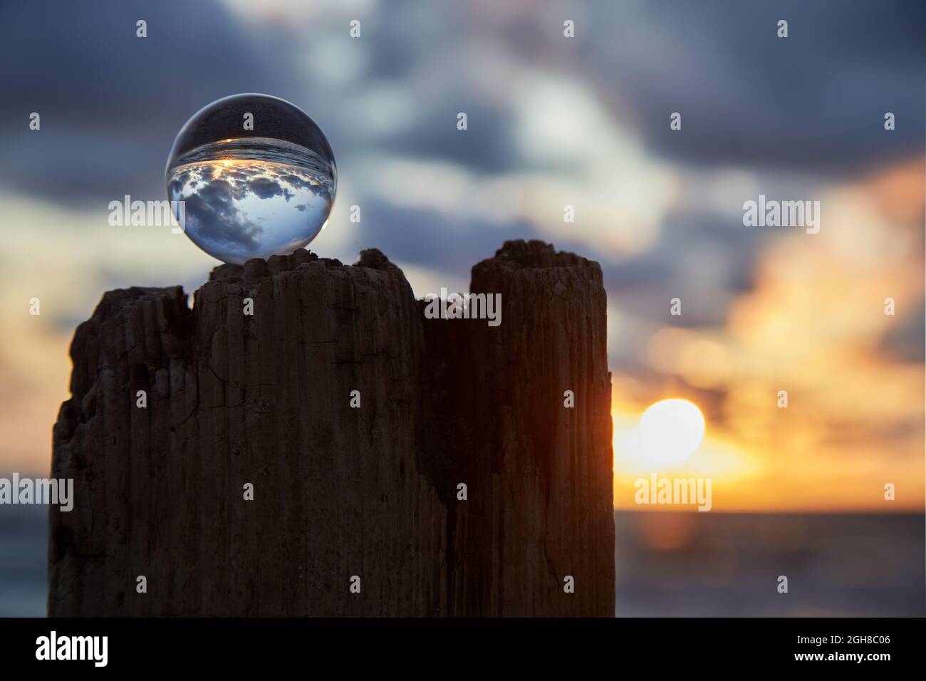 Magic sphere. Fortune teller, mind power concept. Crystal Ball ...