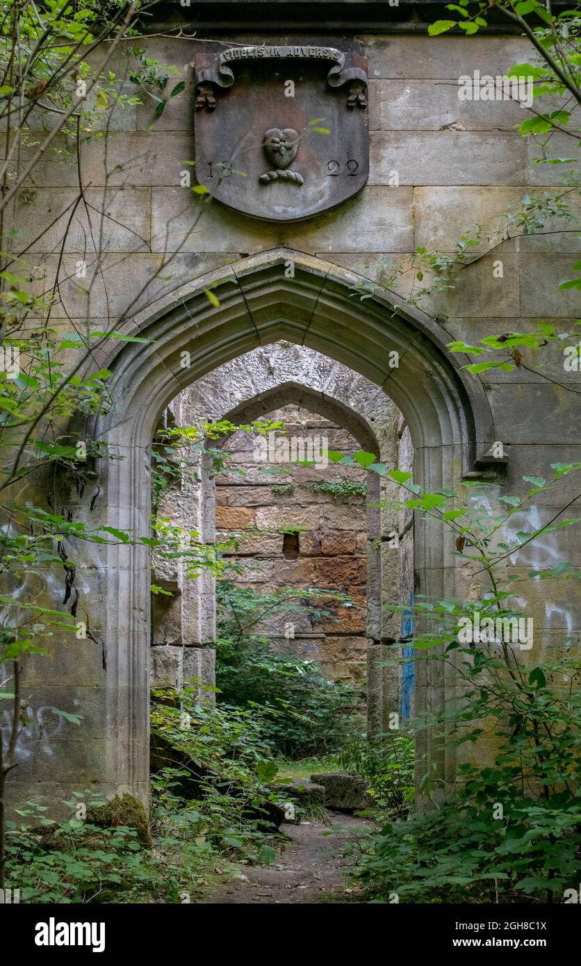 The ruins of the Dunmore Park estate in Falkirk, Scotland Stock Photo ...