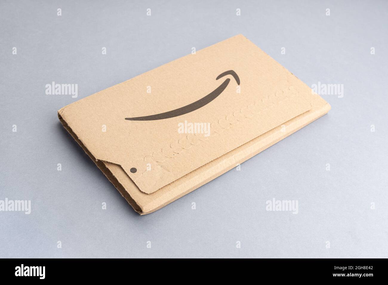 Amazon parcel box hi-res stock photography and images - Alamy